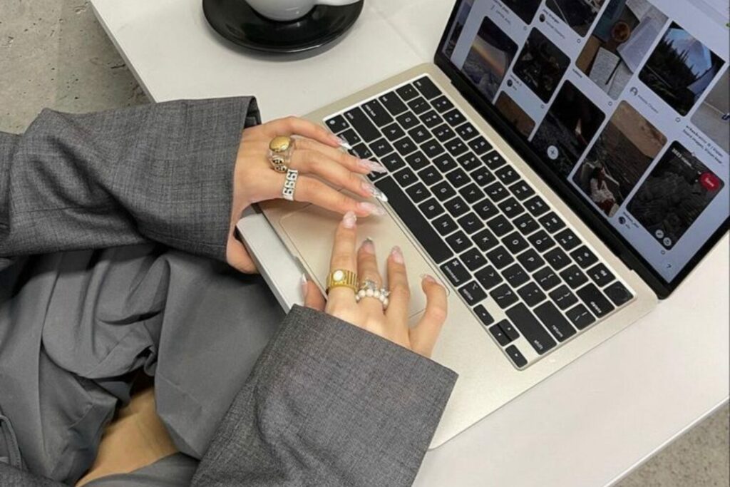 Pinterest Idea Pins vs Standard Pins | Dani Digital